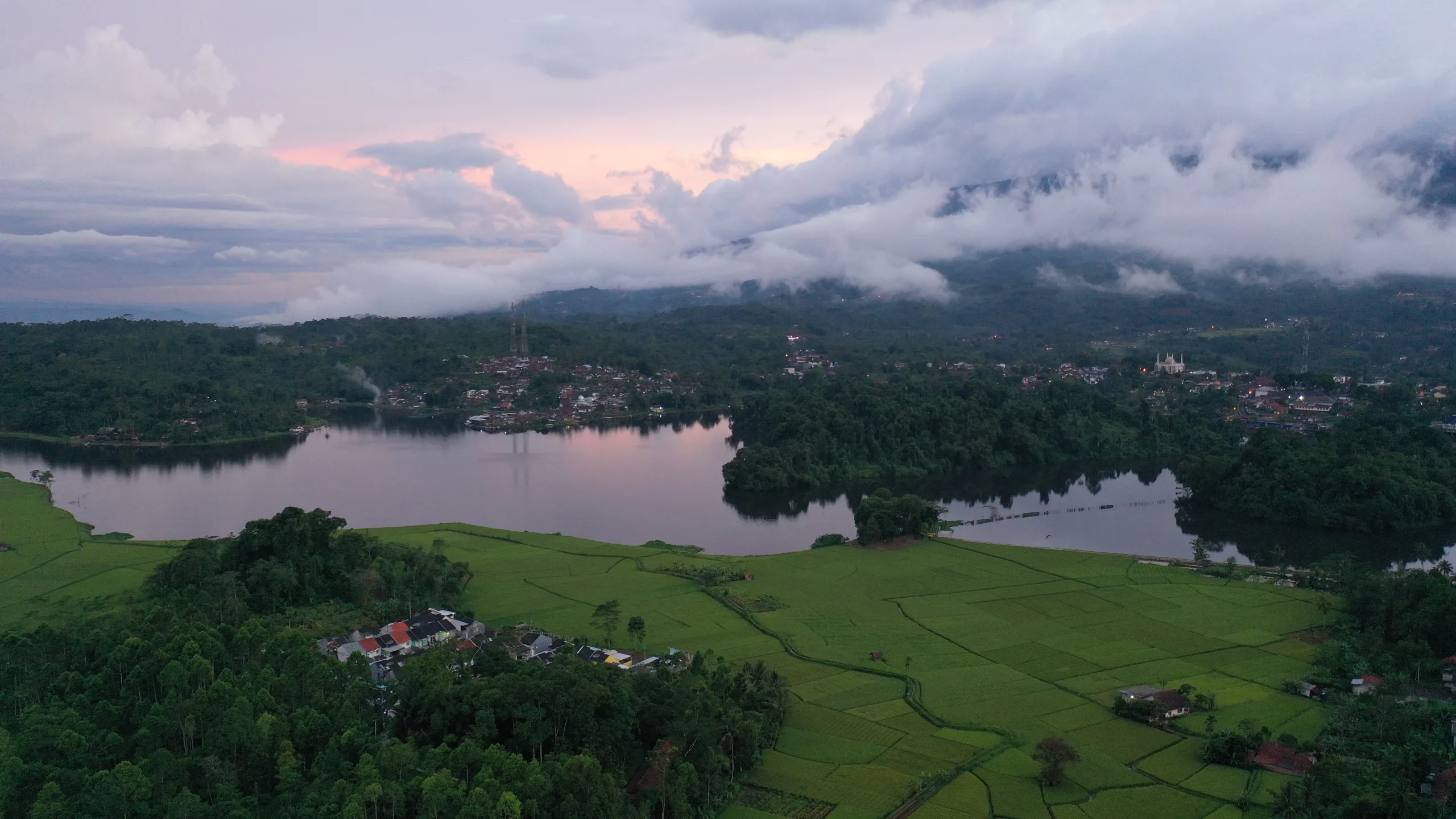 Rayakan Libur Idul Adha 2025 di Situ Lengkong Panjalu: Pesona Alam, Sejarah, dan Religi dalam ...
